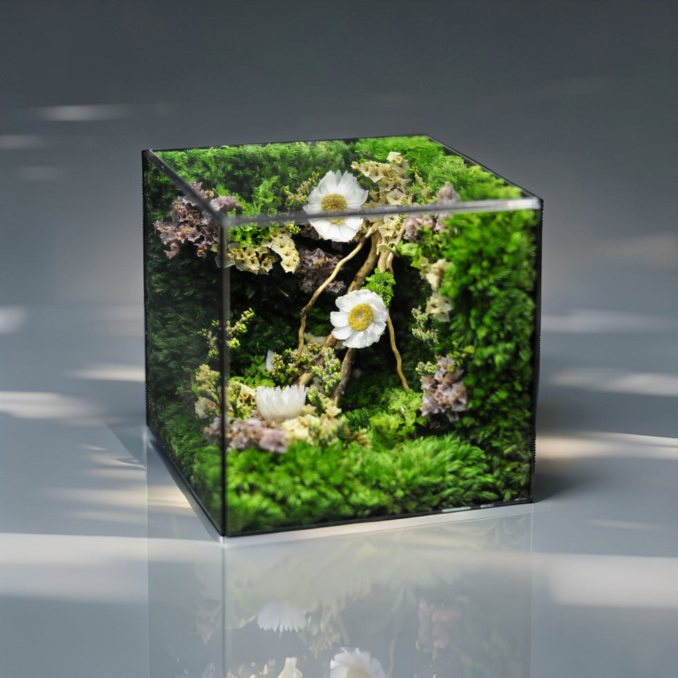 Eternal Garden Cube - Handcrafted Forever Blooms | Mophonic